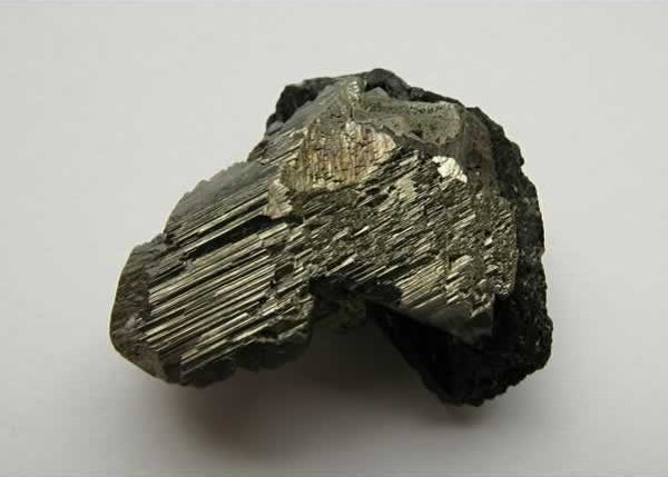 10 Pretty Rocks That Are Deadly | Tips and Updates - BabaMail